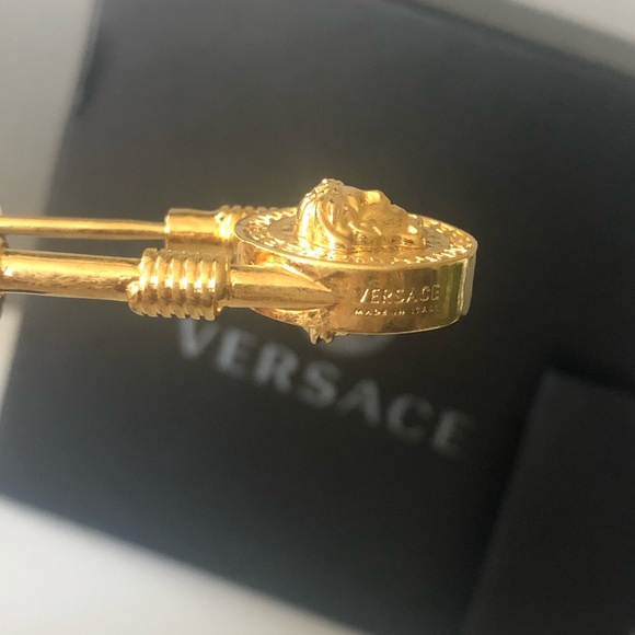 Versace | Jewelry | New Versace Gold Tone Medusa Safety Pin Brooch ...